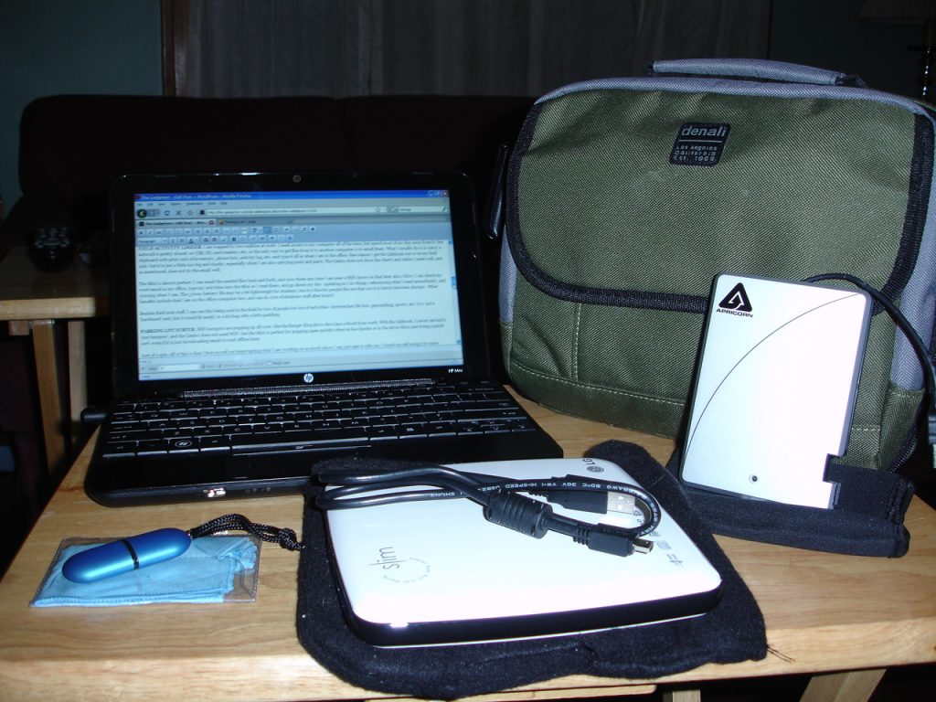 HP Mini 1000 Netbook vs. Fuji Lifebook - The Gadgeteer