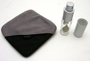 Moshi TeraGlove Microfiber LCD Cleaning Kit Review - The Gadgeteer