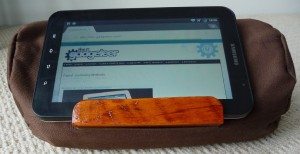 The Lap Log Tablet Stand Review - The Gadgeteer