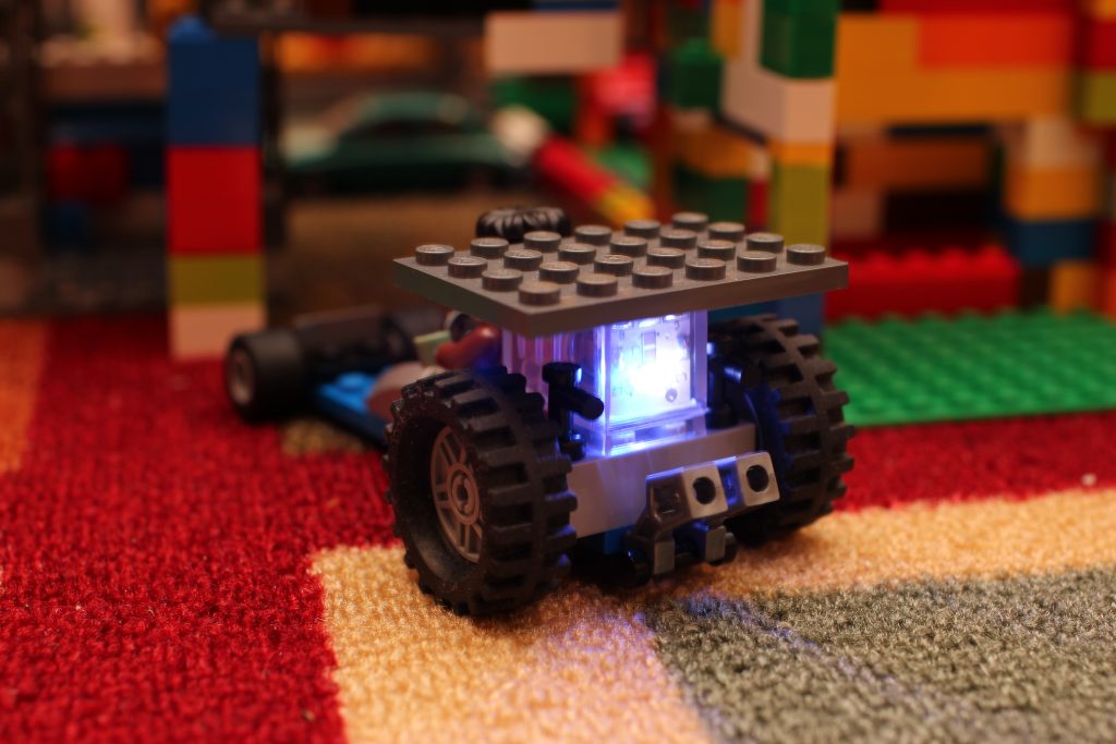 Brick Brites Blinking LED Plastic Building Brick Review - The Gadgeteer