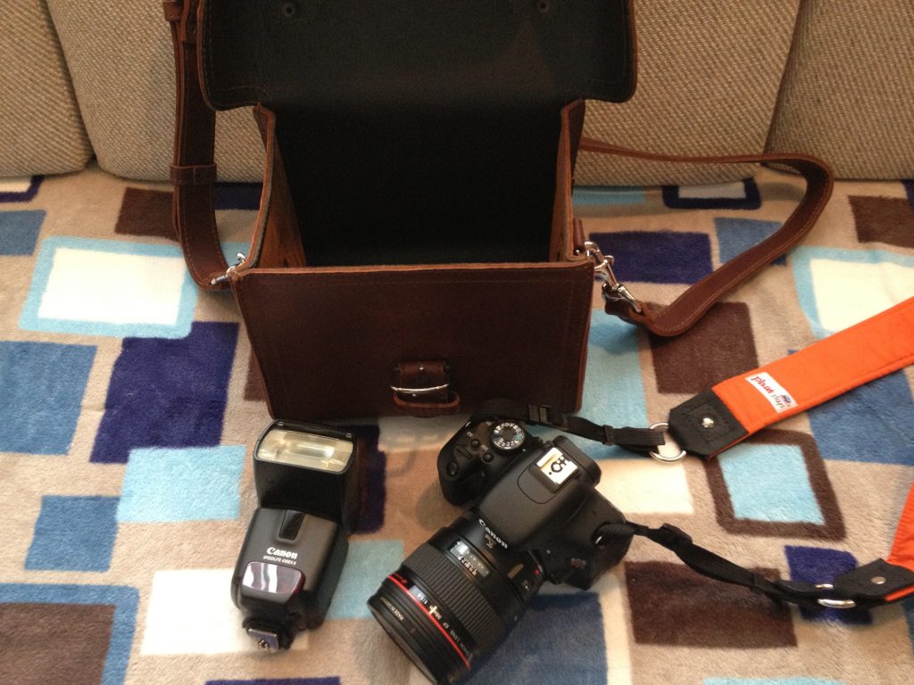 Saddleback Leather Gadget Bag Review - The Gadgeteer