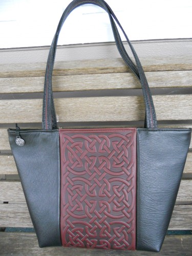 Oberon Design Bold Celtic Tote Handbag and Wallet Review - The Gadgeteer