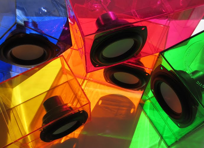 The Colorsonik Speakers let you see music in color - The Gadgeteer