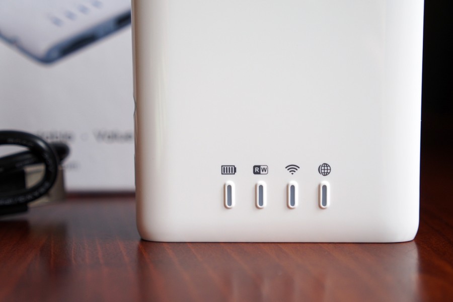 RAVPower FileHub RP-WD01 WiFi file hub, SD card reader, and power bank ...