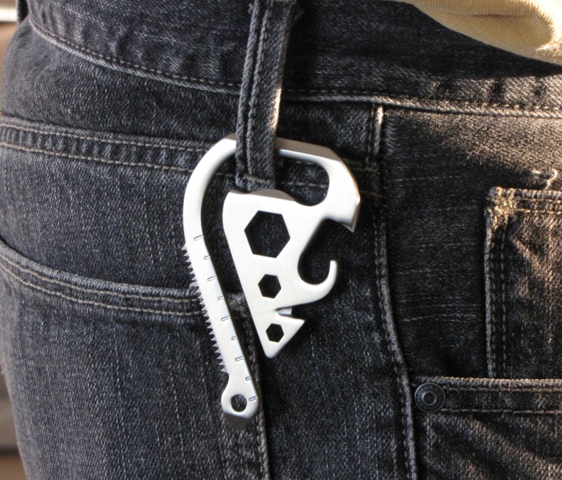 Parachute multi-tool review - The Gadgeteer