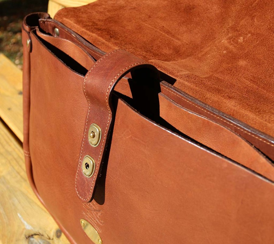 Colonel Littleton No. 43 Mailbag Briefcase review - The Gadgeteer