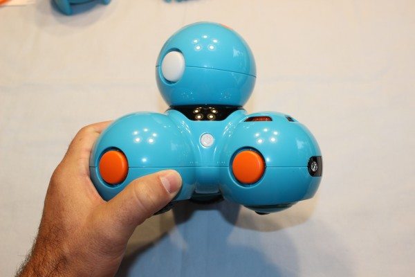 Wonder Workshop Dash and Dot Robot Pack review - The Gadgeteer