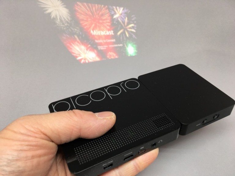 Celluon PicoPro projector review - The Gadgeteer