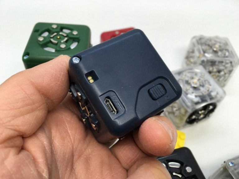 Modular Robotics Cubelets robot blocks review - The Gadgeteer