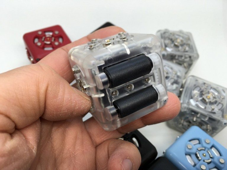Modular Robotics Cubelets robot blocks review - The Gadgeteer