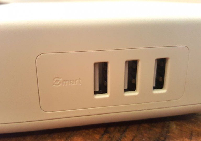 EasyAcc 3-port USB Desktop Power Strip Smart Charger review - The Gadgeteer