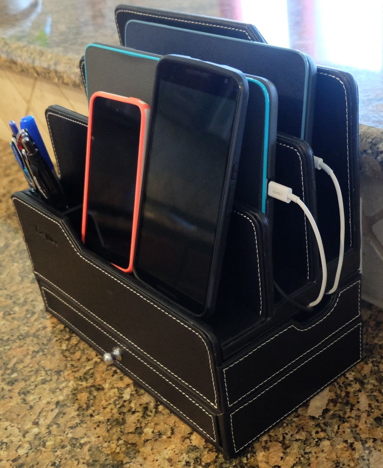 EasyAcc Multi-Device Organizer review - The Gadgeteer