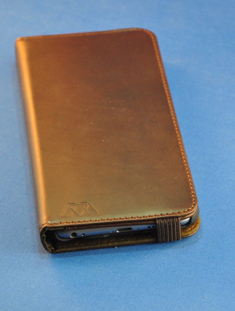 MOS Stash iPhone Wallet Case review - The Gadgeteer