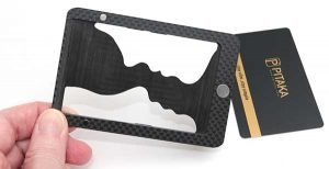 PITAKA carbon fiber magnetic wallet review - The Gadgeteer