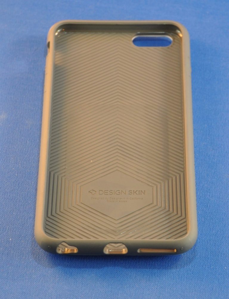 DesignSkin The Slider iPhone 7 case review - The Gadgeteer