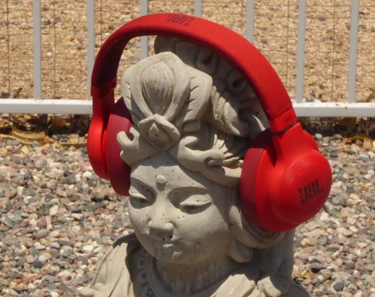 JBL E55BT wireless over-ear headphones review - The Gadgeteer