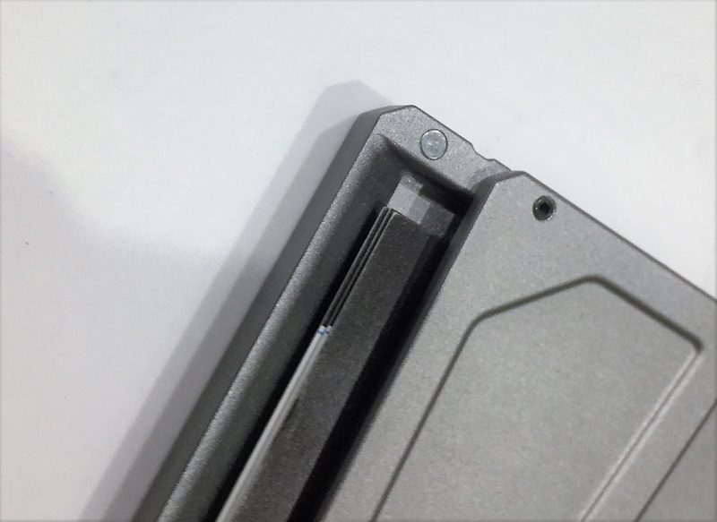 Lioe Titan business card holder review - The Gadgeteer