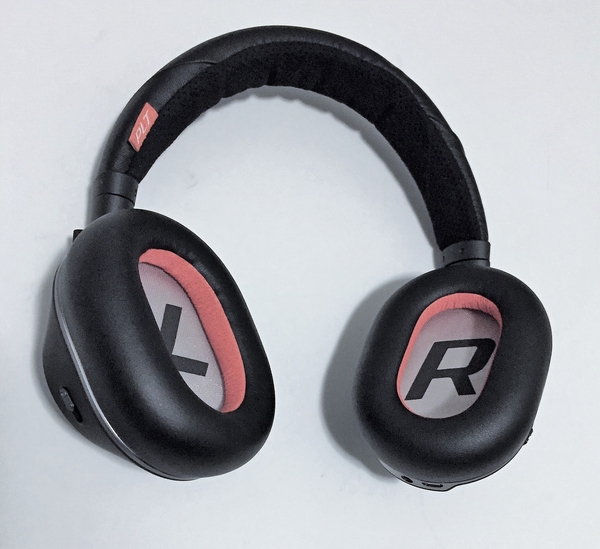 Plantronics Voyager 8200 UC Bluetooth headset with noise canceling ...