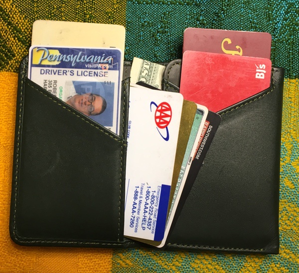 Aurochs Gravity Wallet review - The Gadgeteer