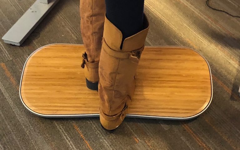 FluidStance Bamboo Level balance board review - The Gadgeteer