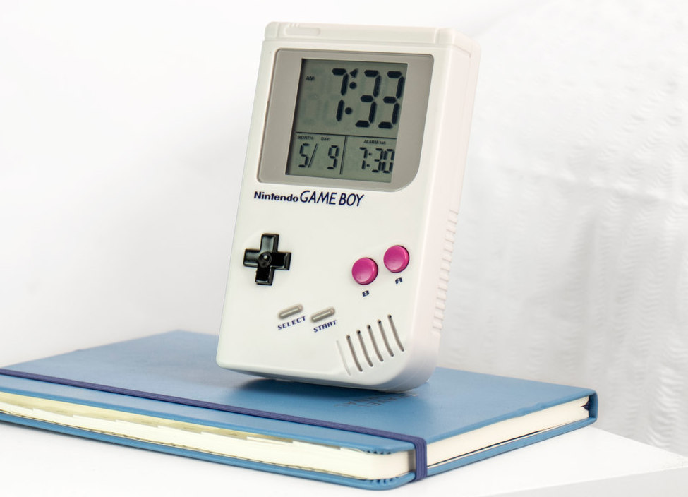 Game Boy alarm clock wakes you up to Super Mario tunes - The Gadgeteer