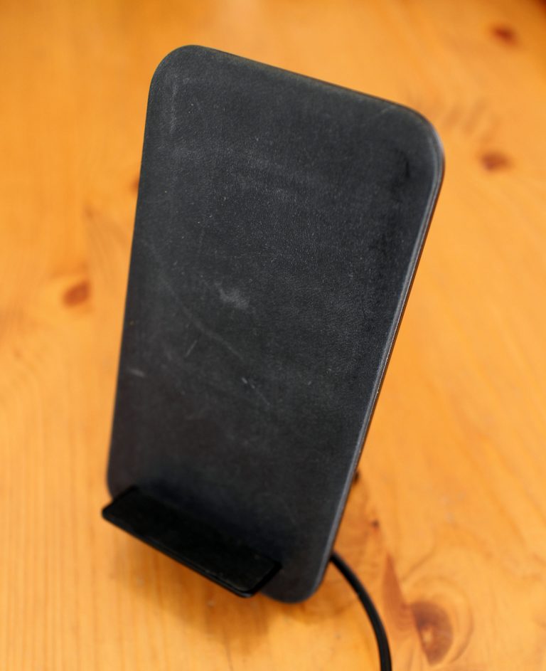 Nomad Wireless Travel Stand review - The Gadgeteer