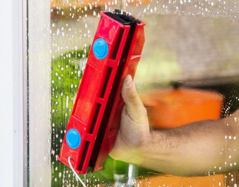 Glide through window cleaning by washing both sides at once - The Gadgeteer