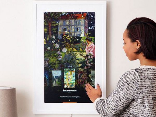 Change the art on your wall with a wave of your hand with this digital ...