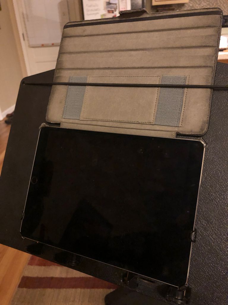 Levo Rolling Laptop Workstation review - The Gadgeteer