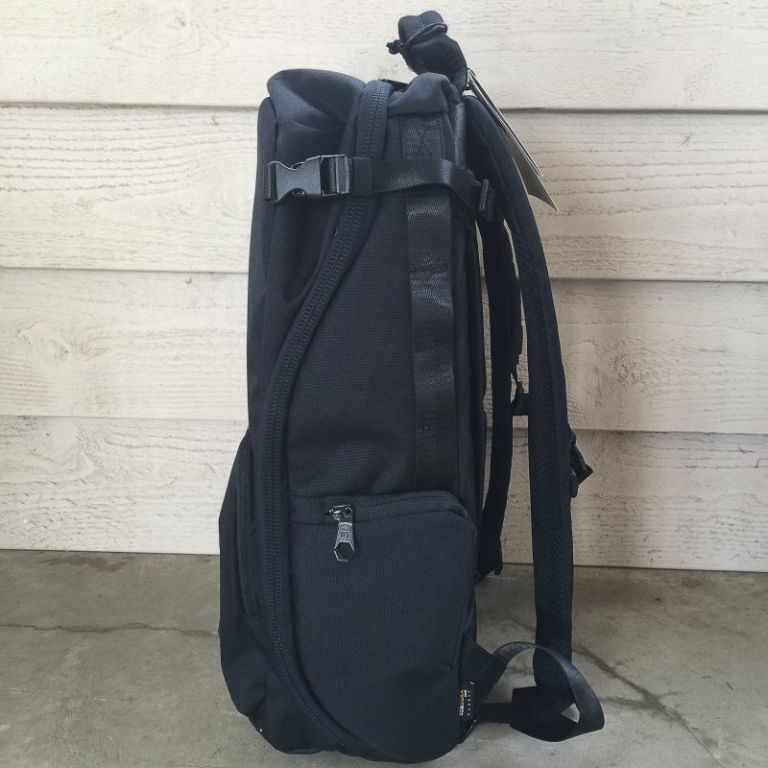Hex Brand Ranger Clamshell DSLR Backpack review - The Gadgeteer