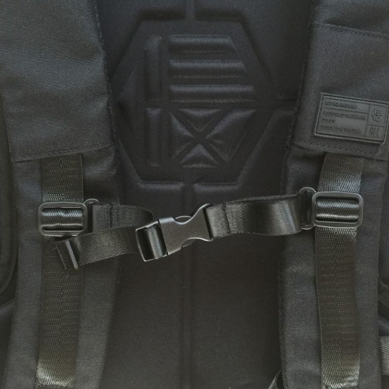 Hex Brand Ranger Clamshell DSLR Backpack review - The Gadgeteer