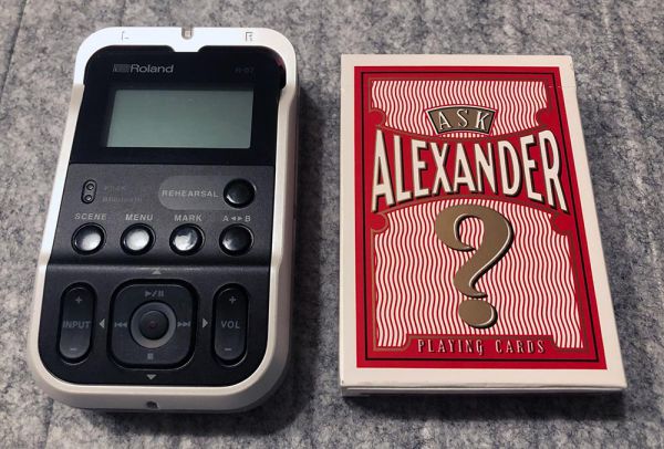 Roland R-07 High Resolution Audio Recorder review - The Gadgeteer