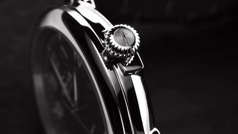 Shinola updates the classic Runwell with automatic movement - The Gadgeteer