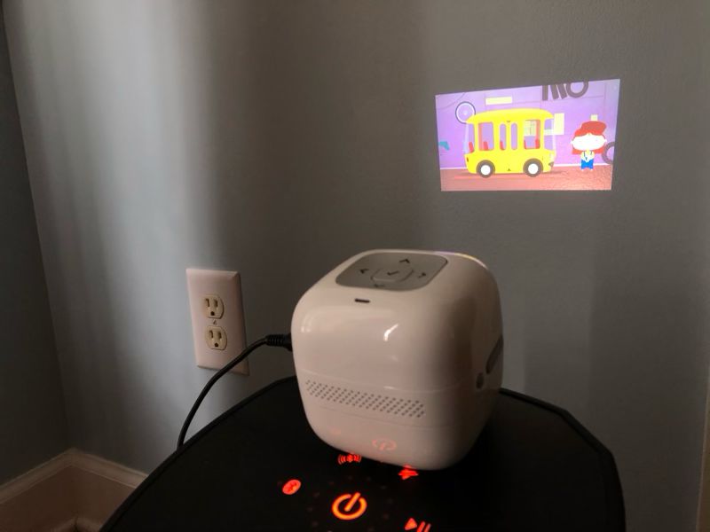 CINEMOOD Portable Movie Theater projector review - The Gadgeteer