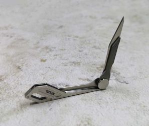 Nitecore NTK05 titanium keychain knife review - The Gadgeteer