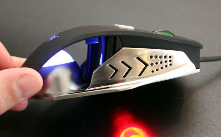Velocilinx Brennus Gaming Mouse review - The Gadgeteer