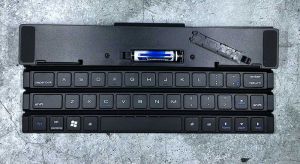 Foldable Stick Bluetooth keyboard review - The Gadgeteer