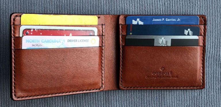 Godbolé Classic and Slim Bifold Wallets review - The Gadgeteer