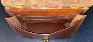 Colonel Littleton No. 41 Commander Briefcase review - The Gadgeteer