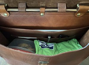 Colonel Littleton No. 41 Commander Briefcase review - The Gadgeteer