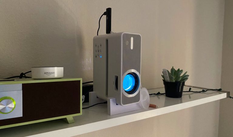 EZCast Beam V3 Projector review - Magic in a box? - The Gadgeteer