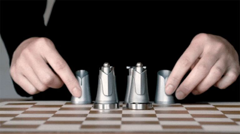 Chess meets Russian nesting dolls with the Crownes chess set - The ...