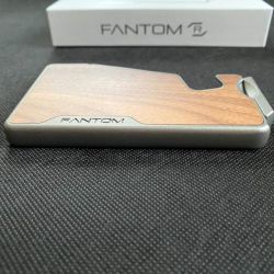 Fantom R10 minimalist card wallet review - Fan out your cards with a ...