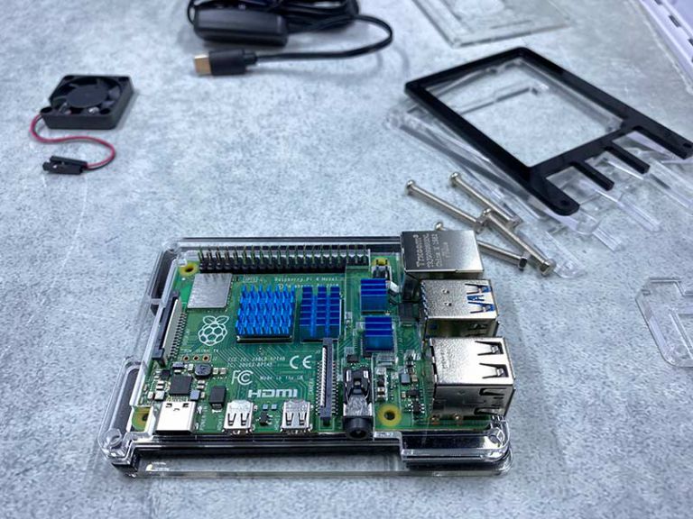 Dakboard smart display review - Build a DIY always on wall display ...