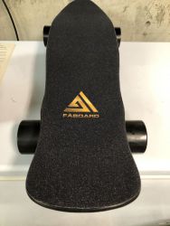 Fäboard Gold Version 2 Dual Hub Light Electric Skateboard review - The ...