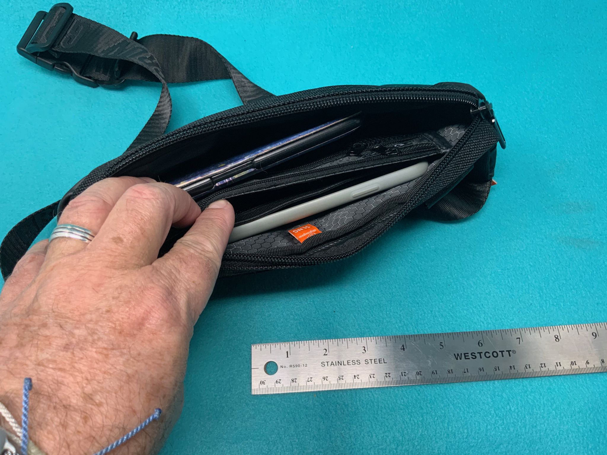 Gruv Gear SLNG bag review - The Gadgeteer