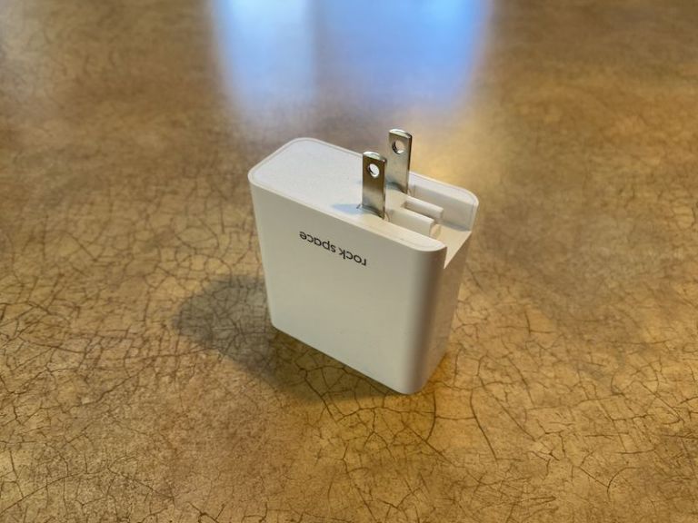 Rock Space GaN Super Fast Charge Set Review - The Gadgeteer