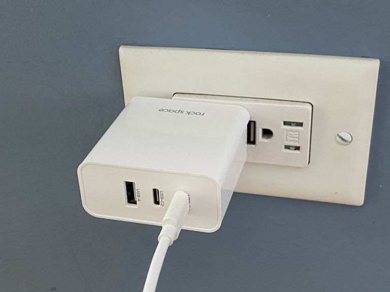 Rock Space GaN Super Fast Charge Set Review - The Gadgeteer