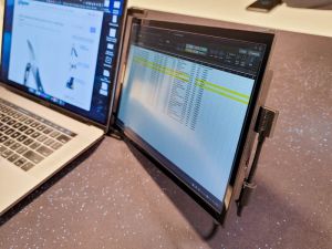 Mobile Pixels DUEX Plus dual monitor screen review - add a sliding ...