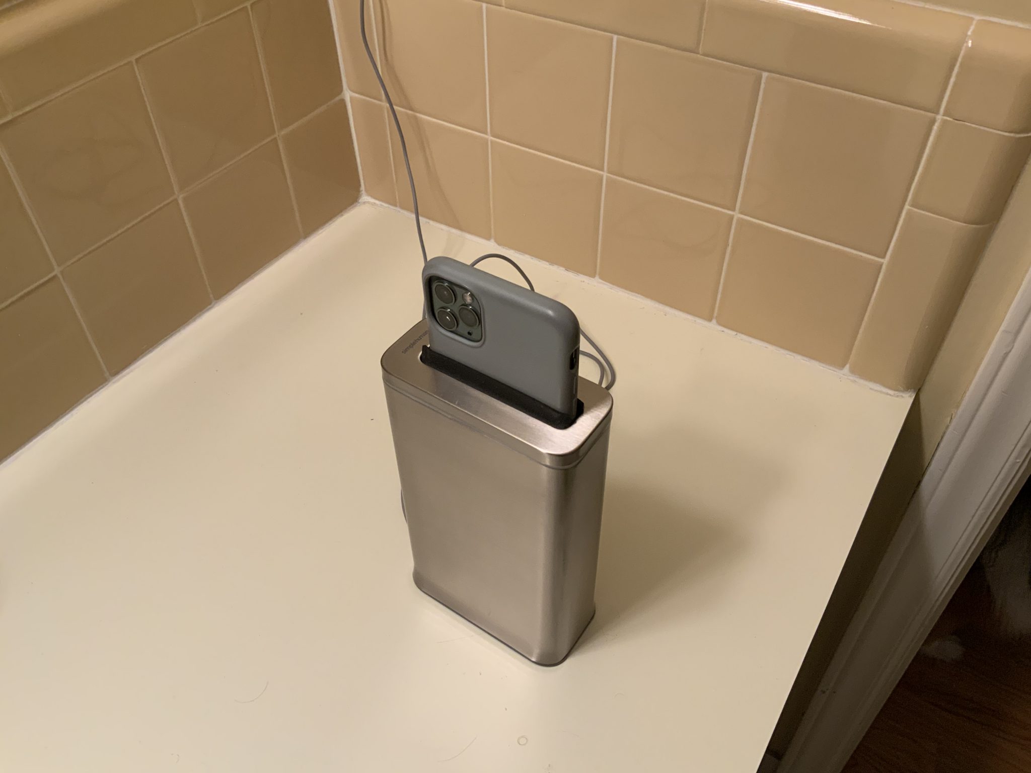simplehuman CleanStation review - Deep cleans your smartphone - The ...